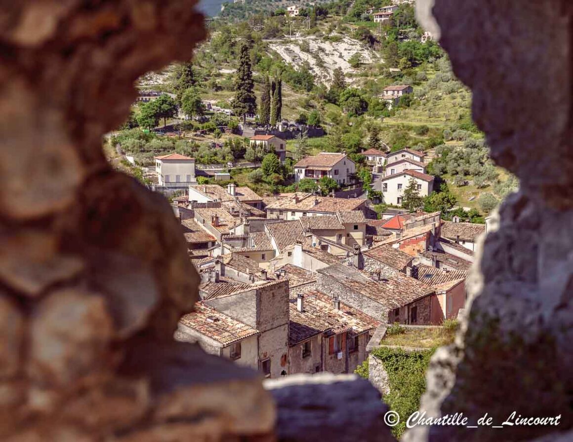 Que voir à Entrevaux, un village médiéval connu pour sa Citadelle perchée
